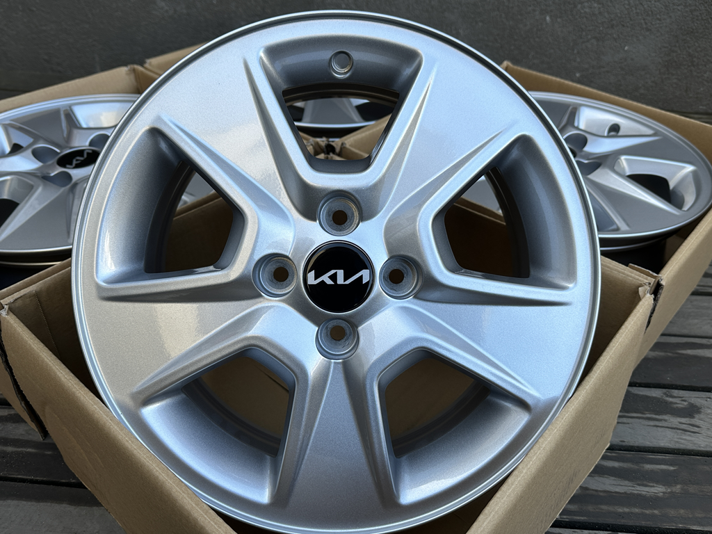 Felgi aluminiowe 15cali Kia Rio Stonic 4x100 ET40 - Oponyfelgialu.pl