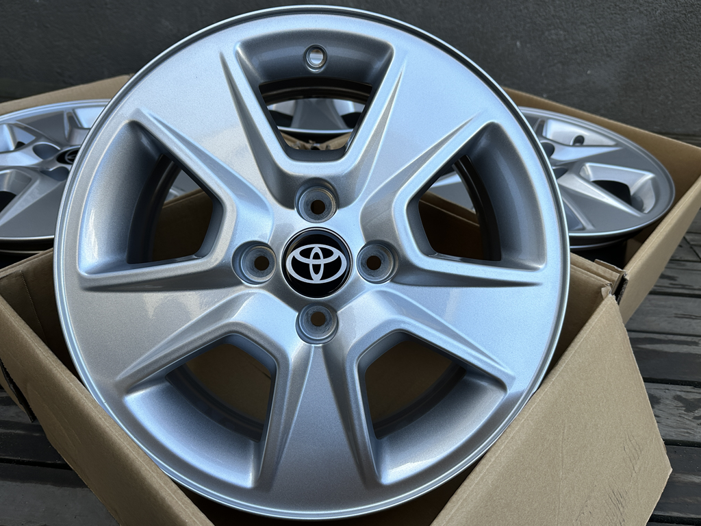 Felgi 15cali Toyota Agya Aqua Belta Corolla Yaris Etios 4x100 ...
