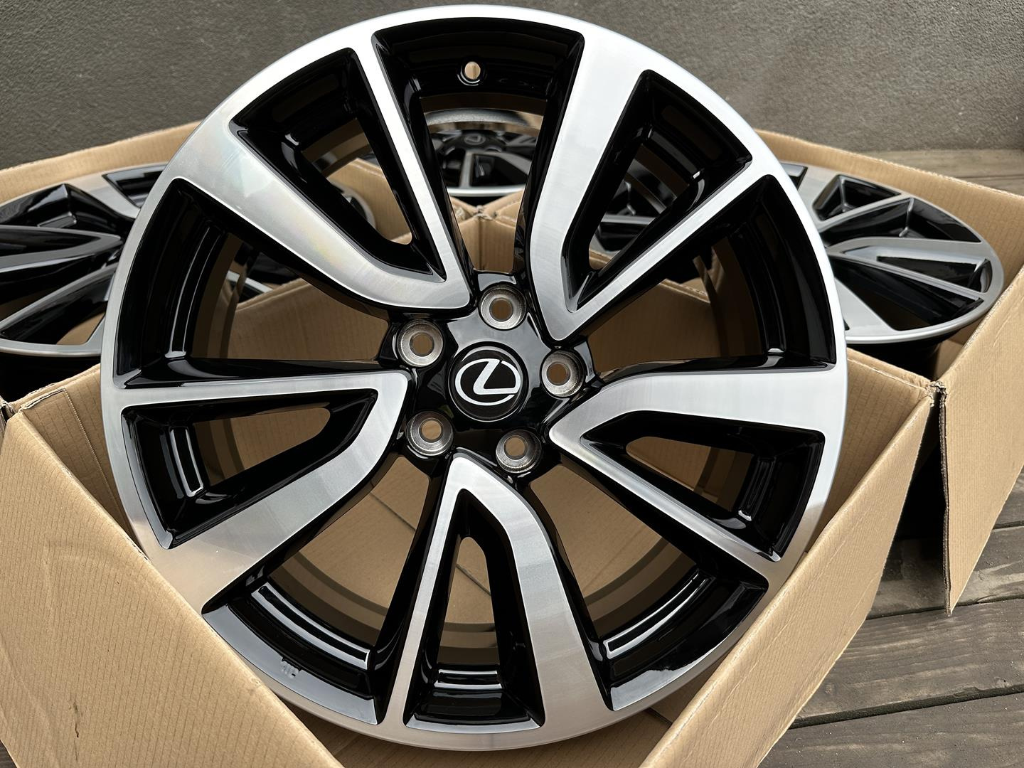Felgi aluminiowe 19cali Lexus ES GS IS LS NX RC RX UX 5x114,3 ...