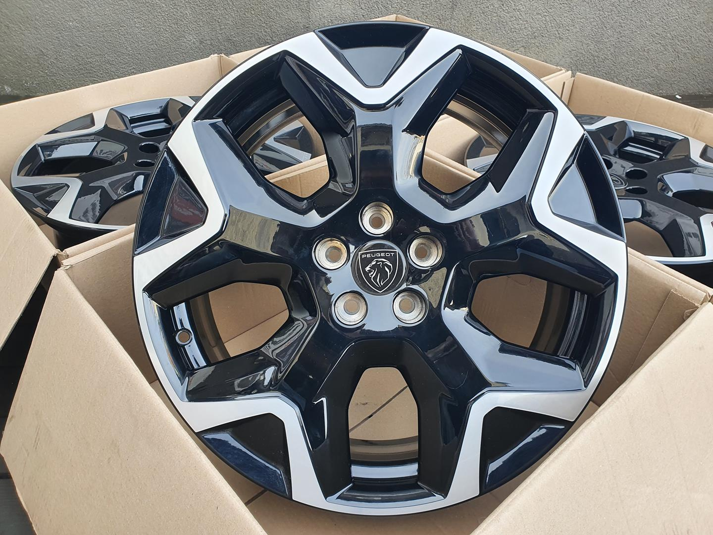 Oryginał felgi 19cali Peugeot 3008 4008 408 5008 ET38 - Oponyfelgialu.pl